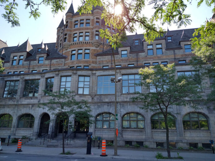 Viger Square, Le Faubourg à m’lasse and area – WalkMontréal